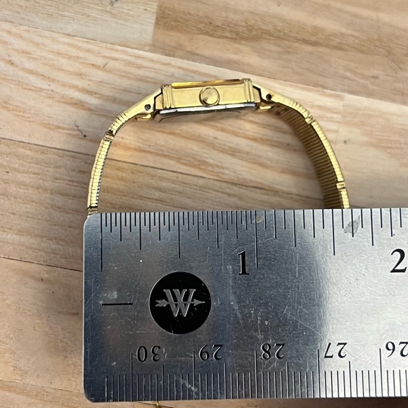 Seiko | Accessories | Seiko Ladies Watch Vintage Striped Gold Tone Bracelet And Dial | Poshmark